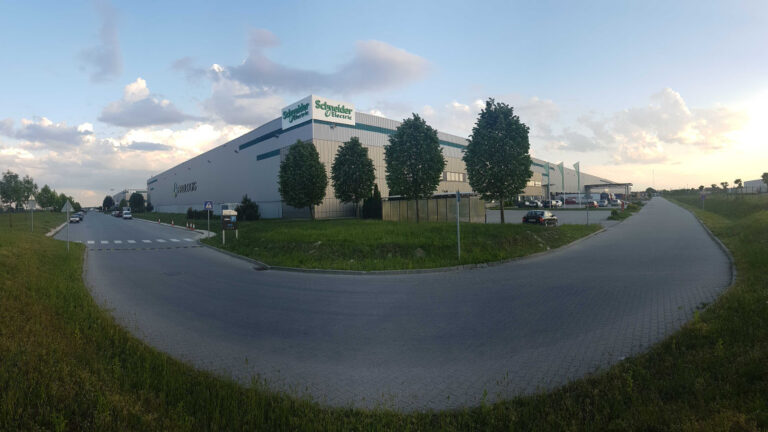 Schneider Electric Building Smart Factory in Dunavecse | Diplomacy & Trade